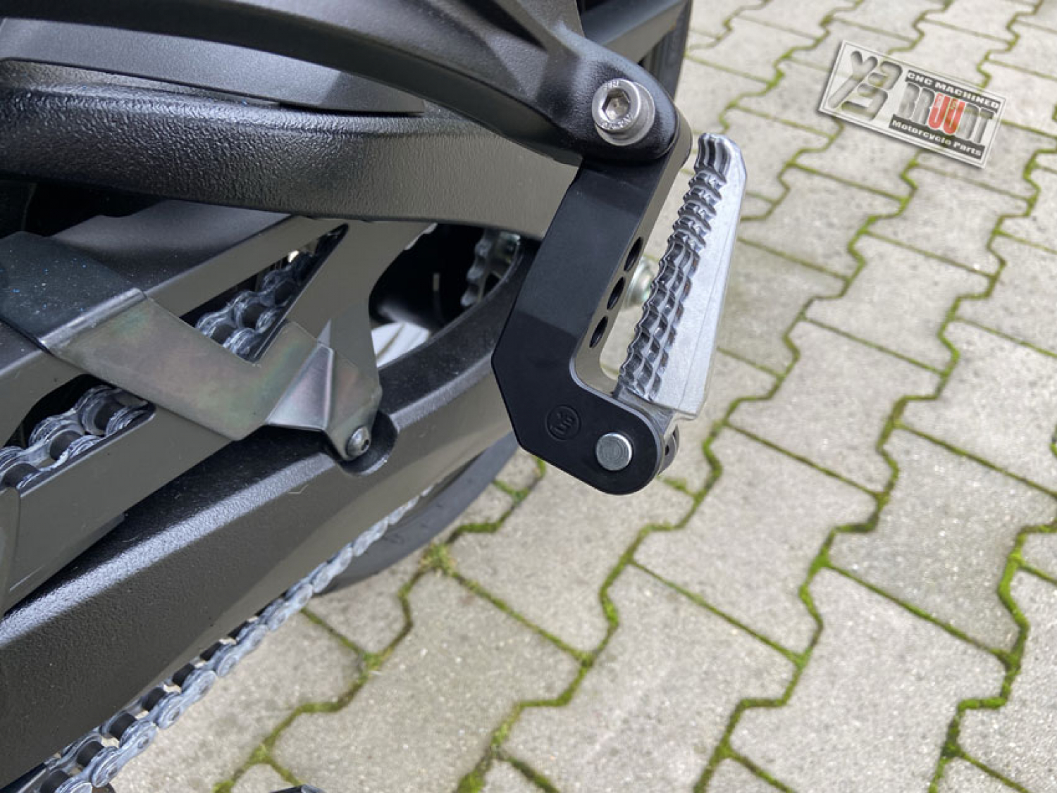 BRUUDT CNC Machined Special Parts - BRUUDT Passenger foot peg lowering ...