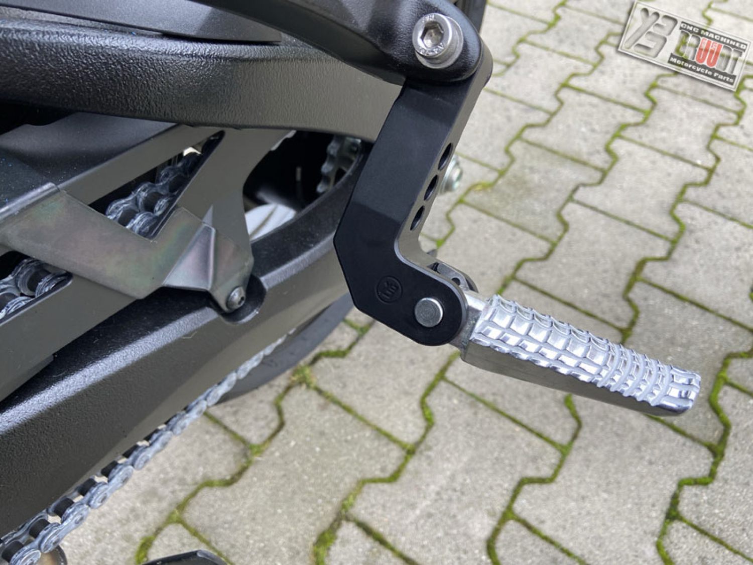 BRUUDT CNC Machined Special Parts - BRUUDT Passenger foot peg lowering ...